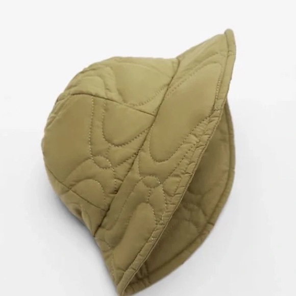 Zara | Accessories | Zara Quilted Puffy Stitched Green Bucket Hat Nwt ...